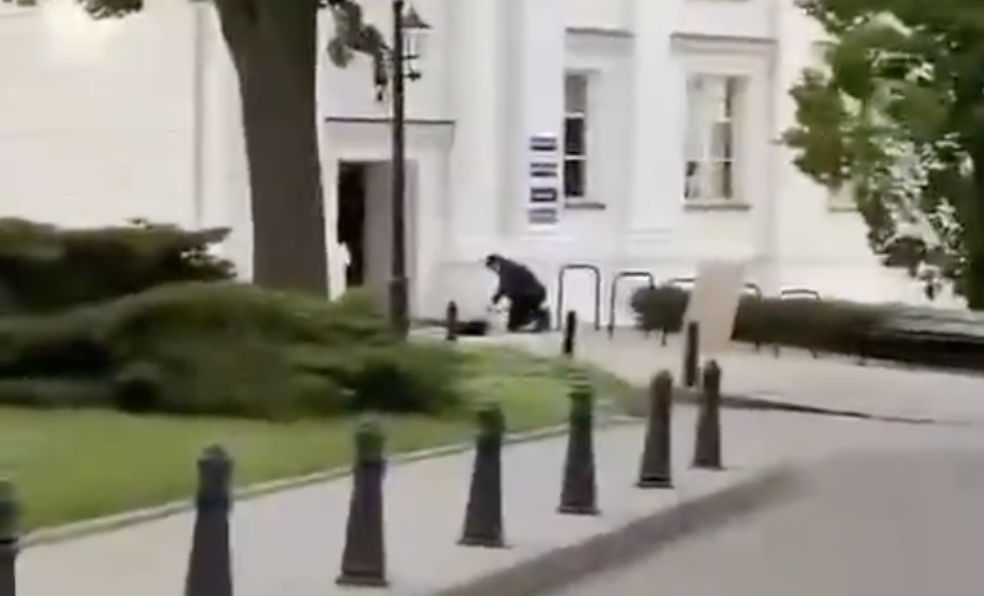 Atak na kampusie Uniwersytetu Warszawskiego [Aktualizacja] - DzikiZachod.eu